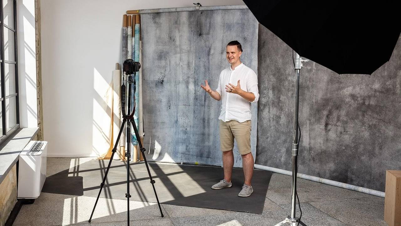 5 Behind the Scenes Secrets to Create and Use Backdrops
