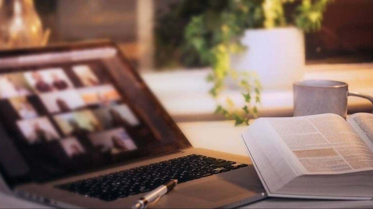 Online Christian Programs versus Local Christian Programs