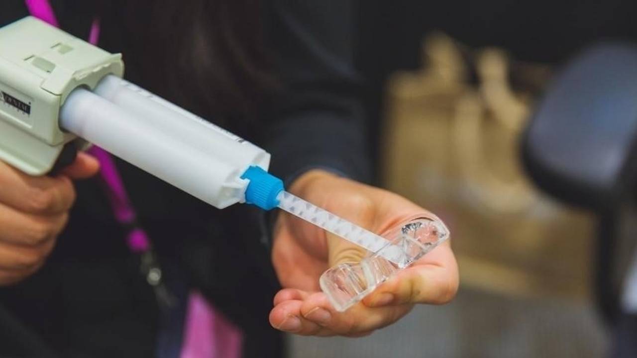 Cosmetic Flowable Composite