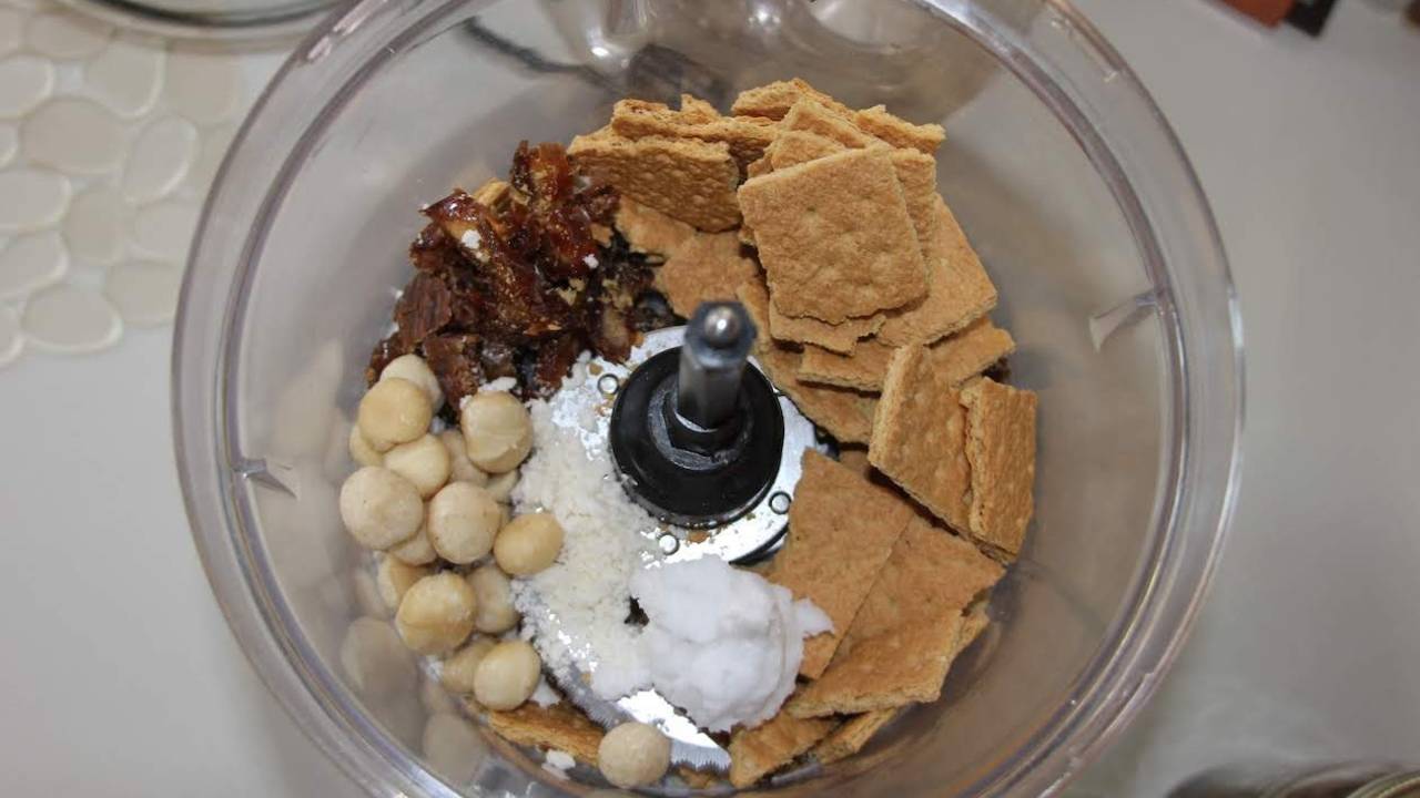 Our Favorite Vegan Nut Pie Crust