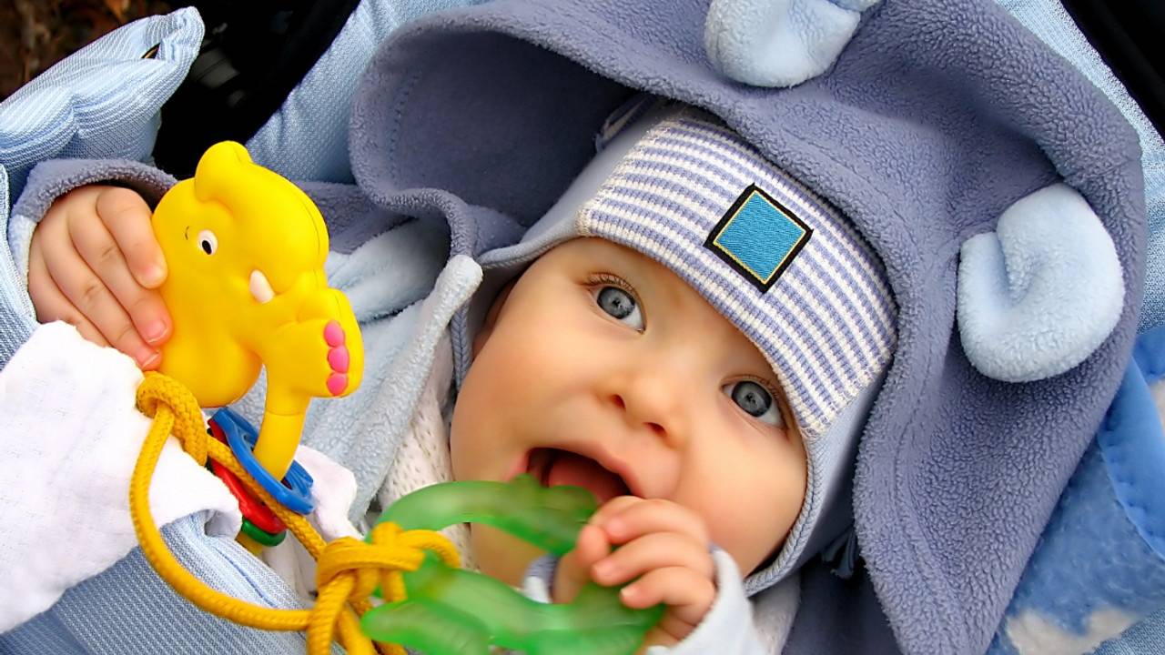 Breastfeeding a Teething Baby | The Thompson Method