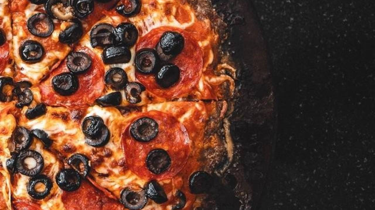 Make The Meatza Pizza!