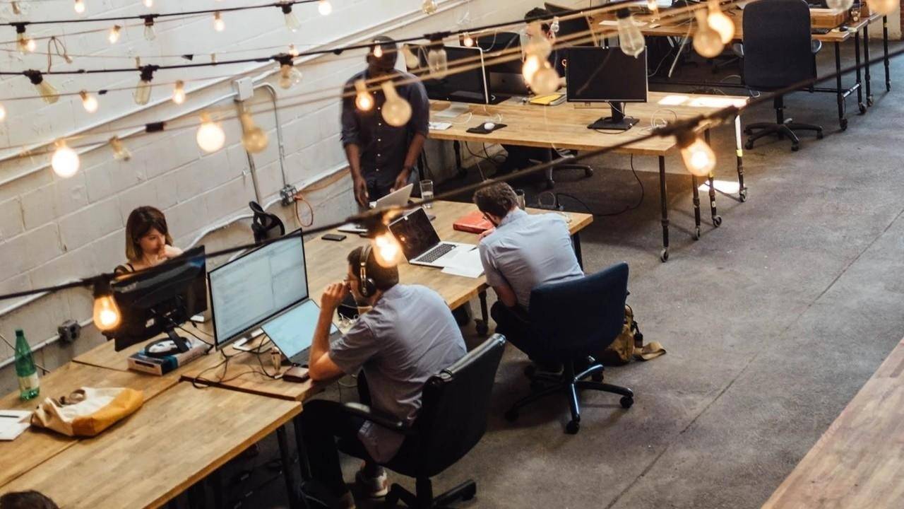 How to Overcome the Negative Effects of Being Hunched Over Your Desk