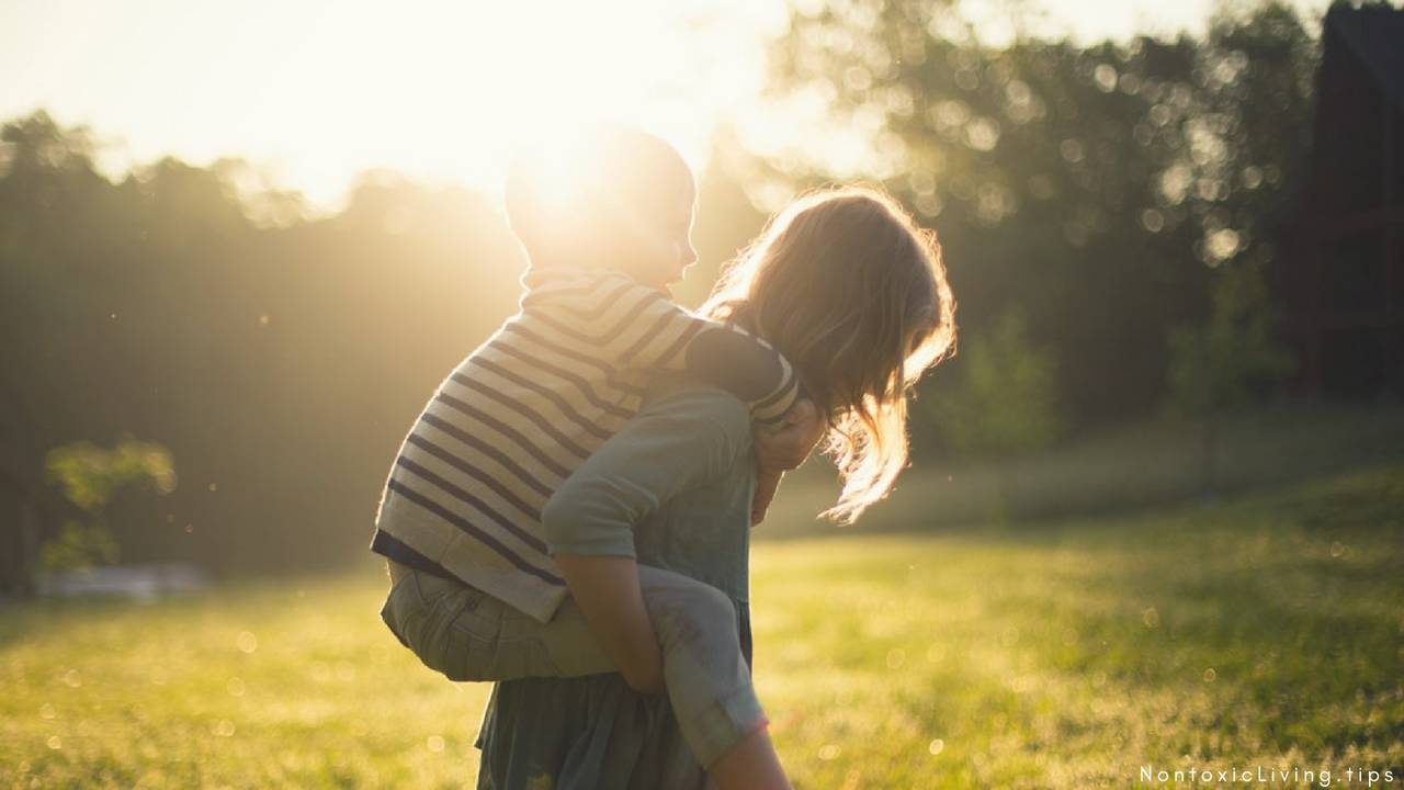 How to Protect Your Kids’ Privacy Online | Nontoxic Living