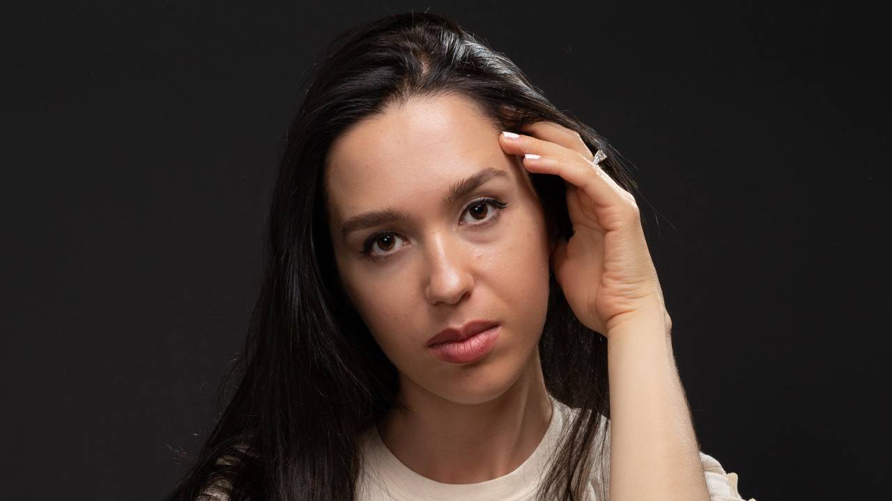 Easy Portrait Lighting - How to Make Loop Light