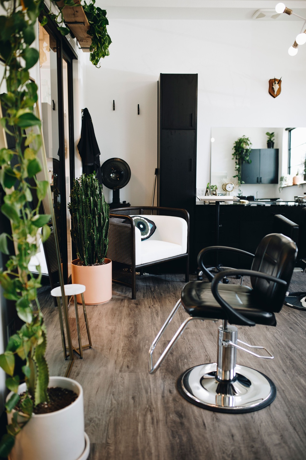 Curly hair specialist and curl educator Loni Jean