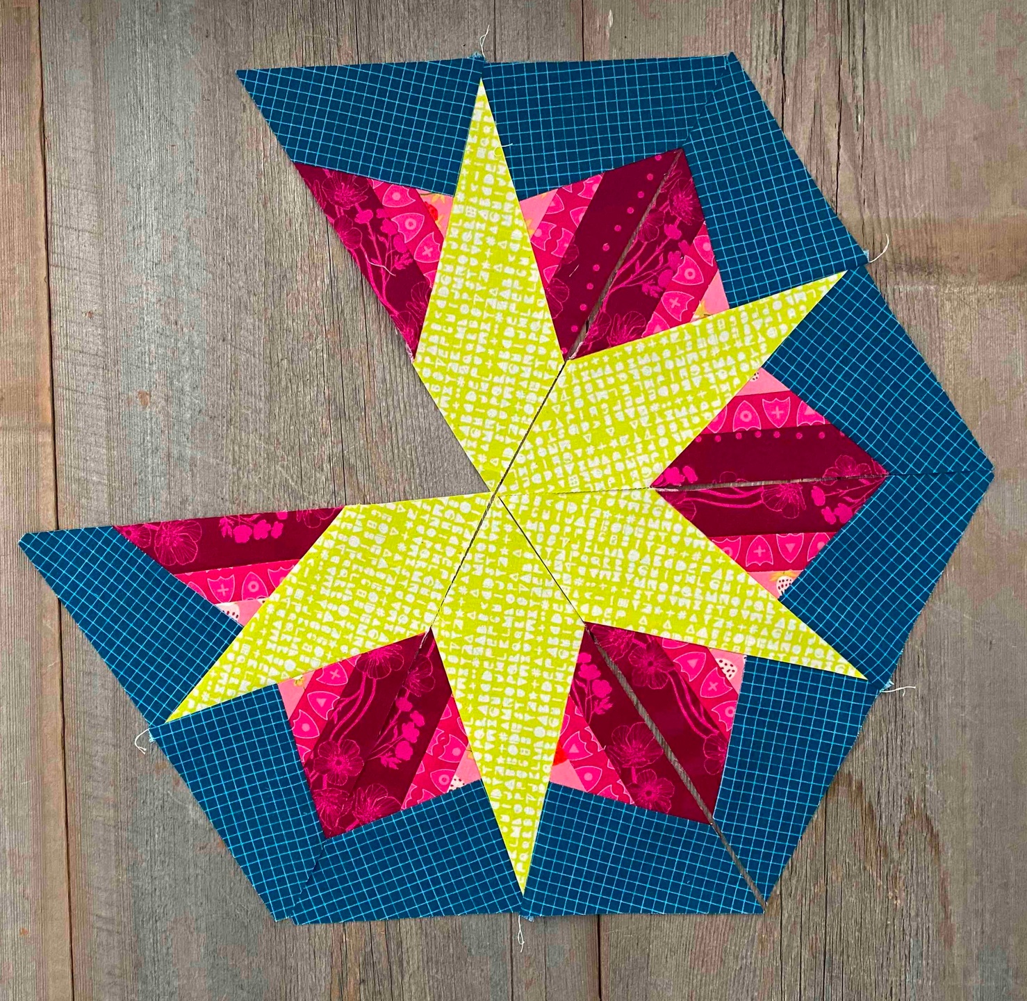 Live Modern Triangle Class