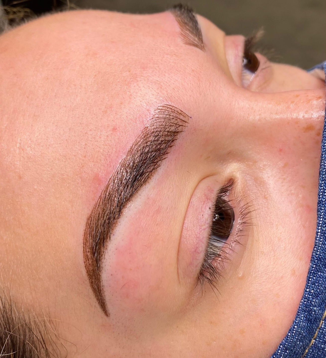 Modern beauty Academy | Microblading training and make up clinic.