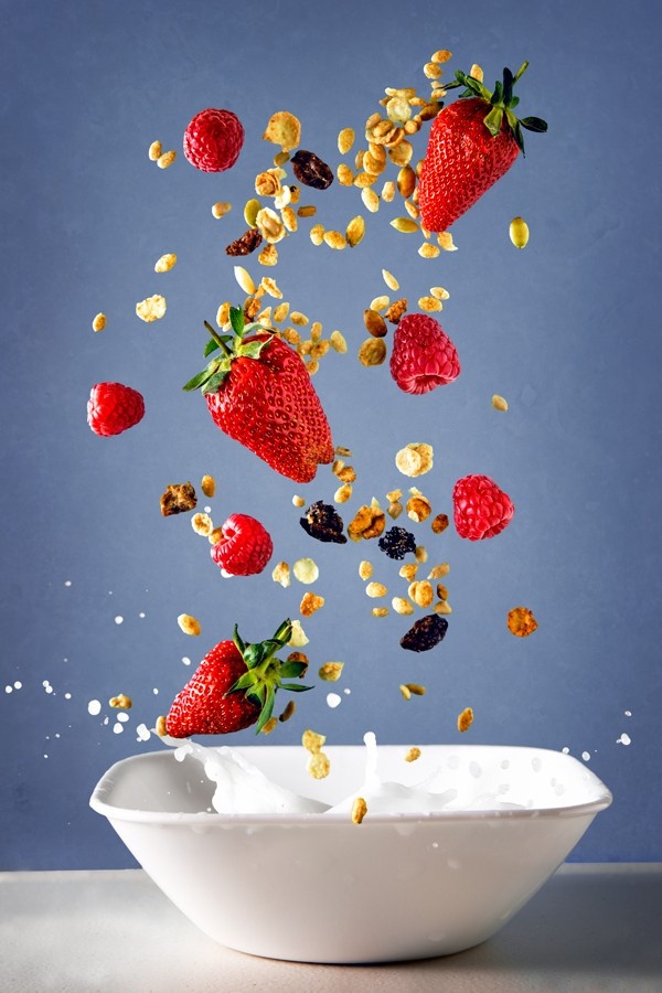 Learn how to easily photograph and edit creative photography tricks.