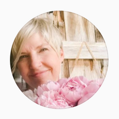 Anna Macfarlane, Instagram and Social Media Expert