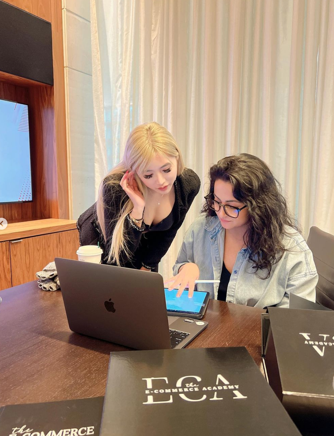 E-Commerce Academy / Learn all the online business secrets